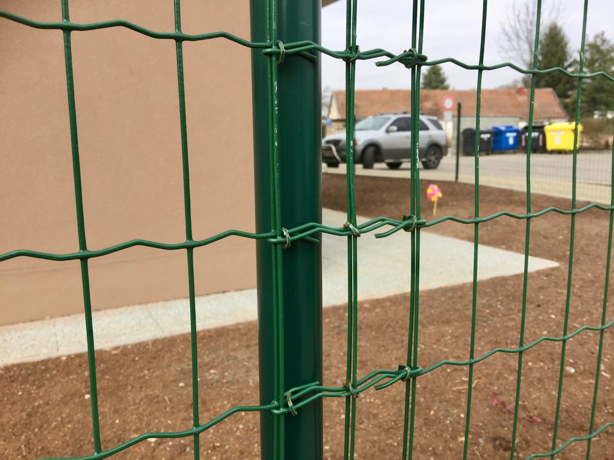 Drátěné Ploty - Naše reference - Svařované pletivo - Hradec Králové